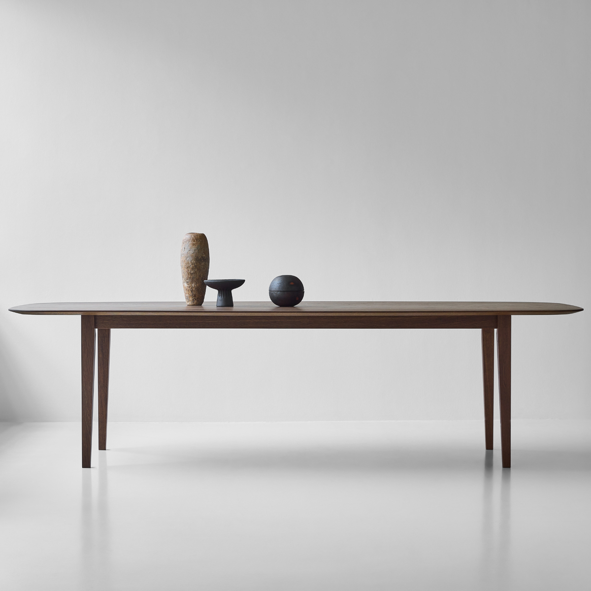 Kia's Table – Nordic Living by Biehl