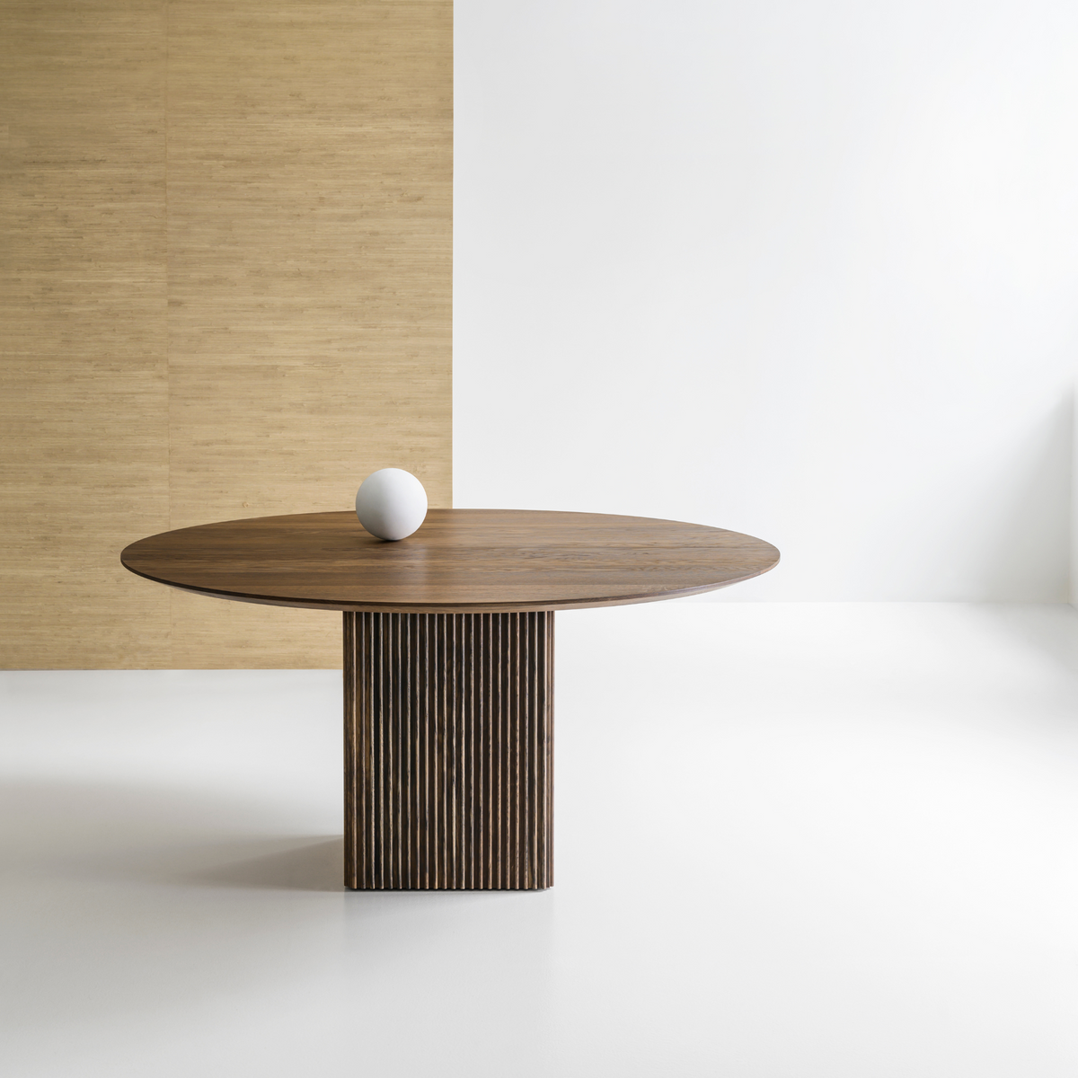 Ten Table Round – Nordic Living by Biehl